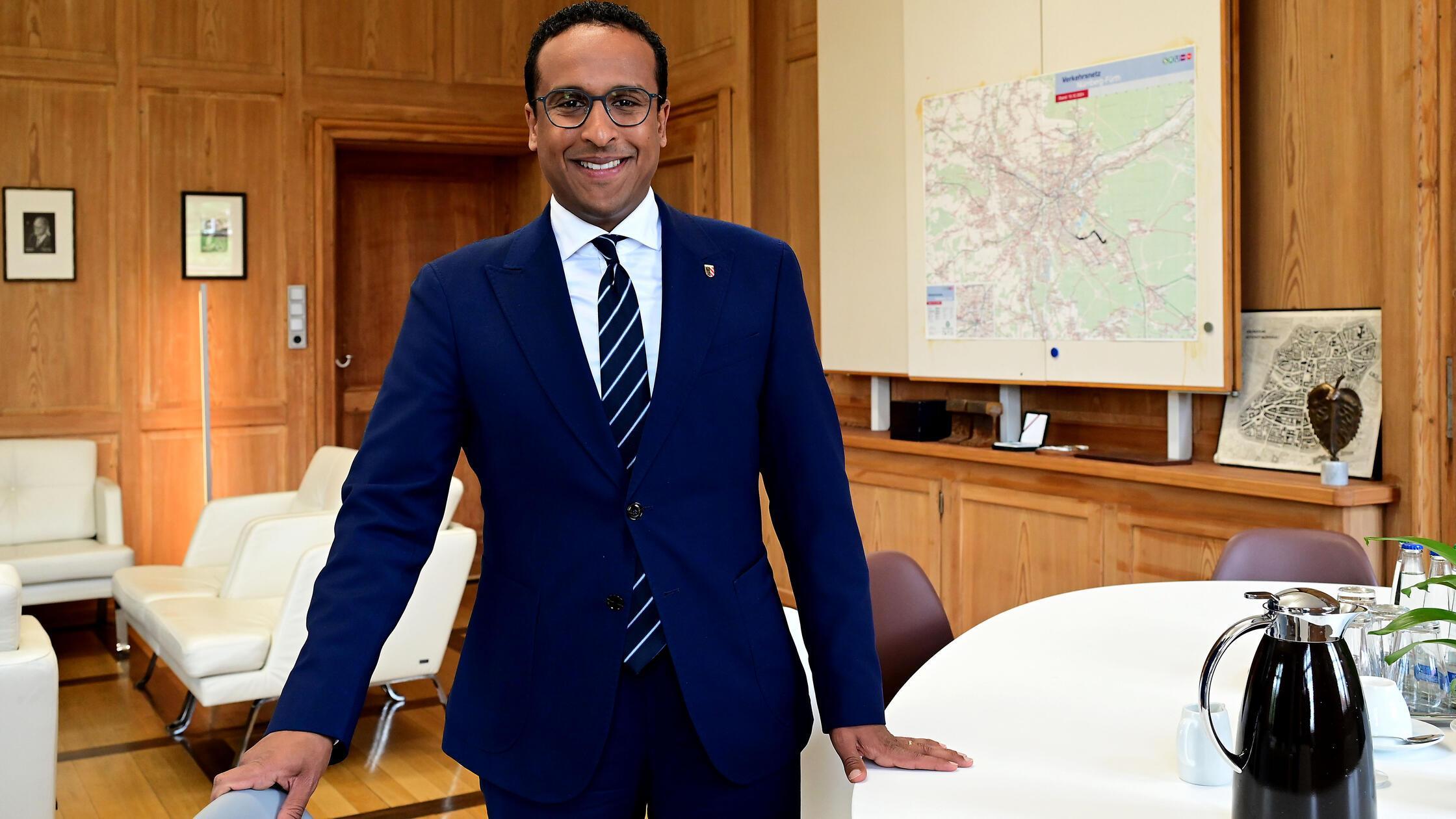 „Muss Kontrolldruck geben“: Nürnbergs Bürgermeister Ahmed will ...