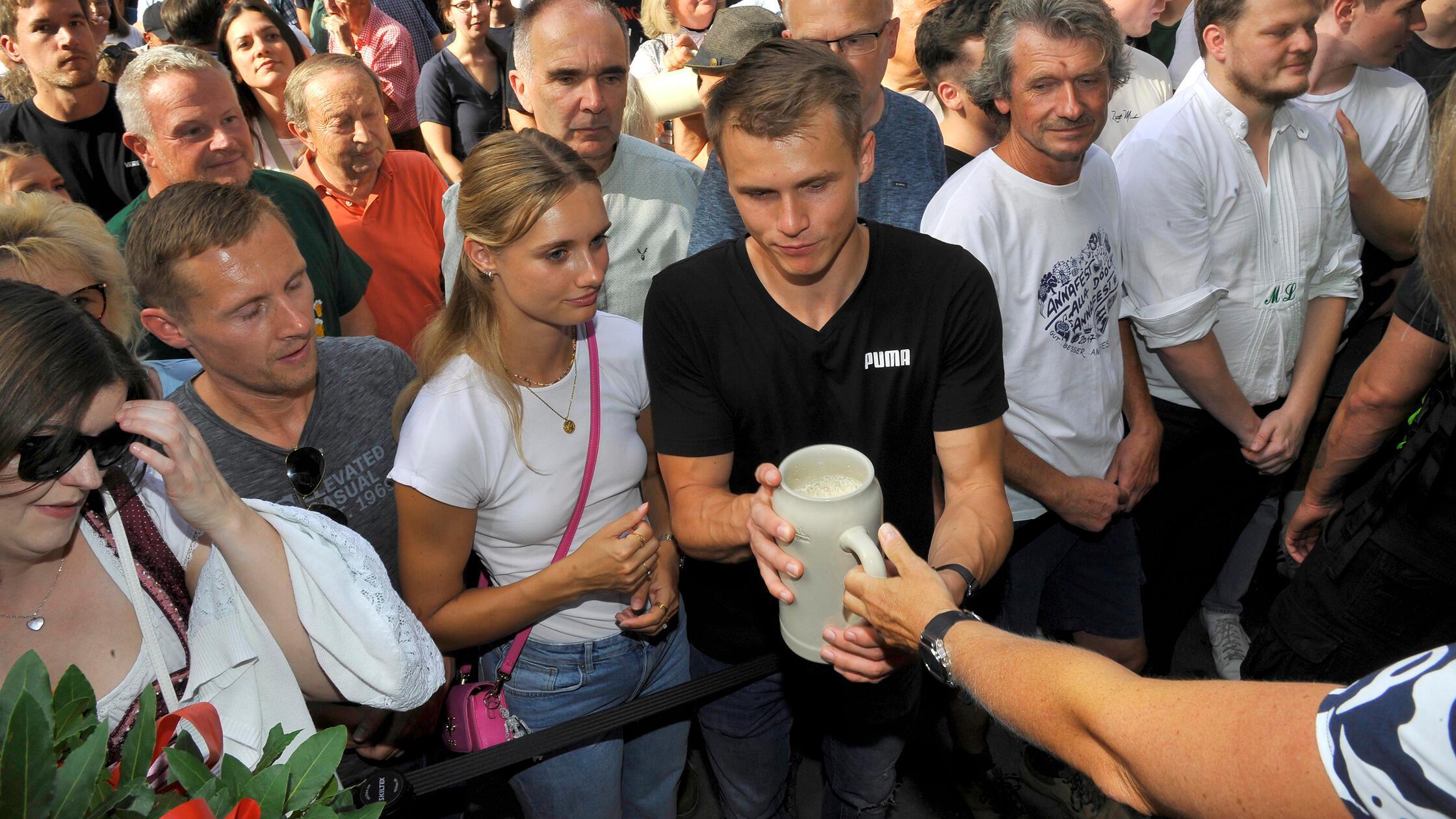 Preis für eine Maß Bier auf dem Annafest 2026 in Forchheim - Keller ...
