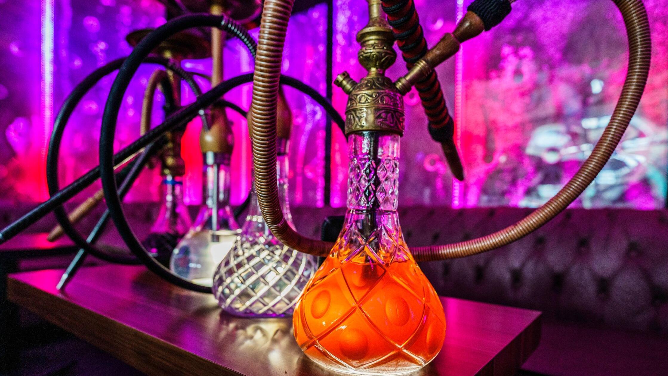Armdrücken in einer Shisha-Bar in Neustadt/Aisch eskaliert: Männer ...
