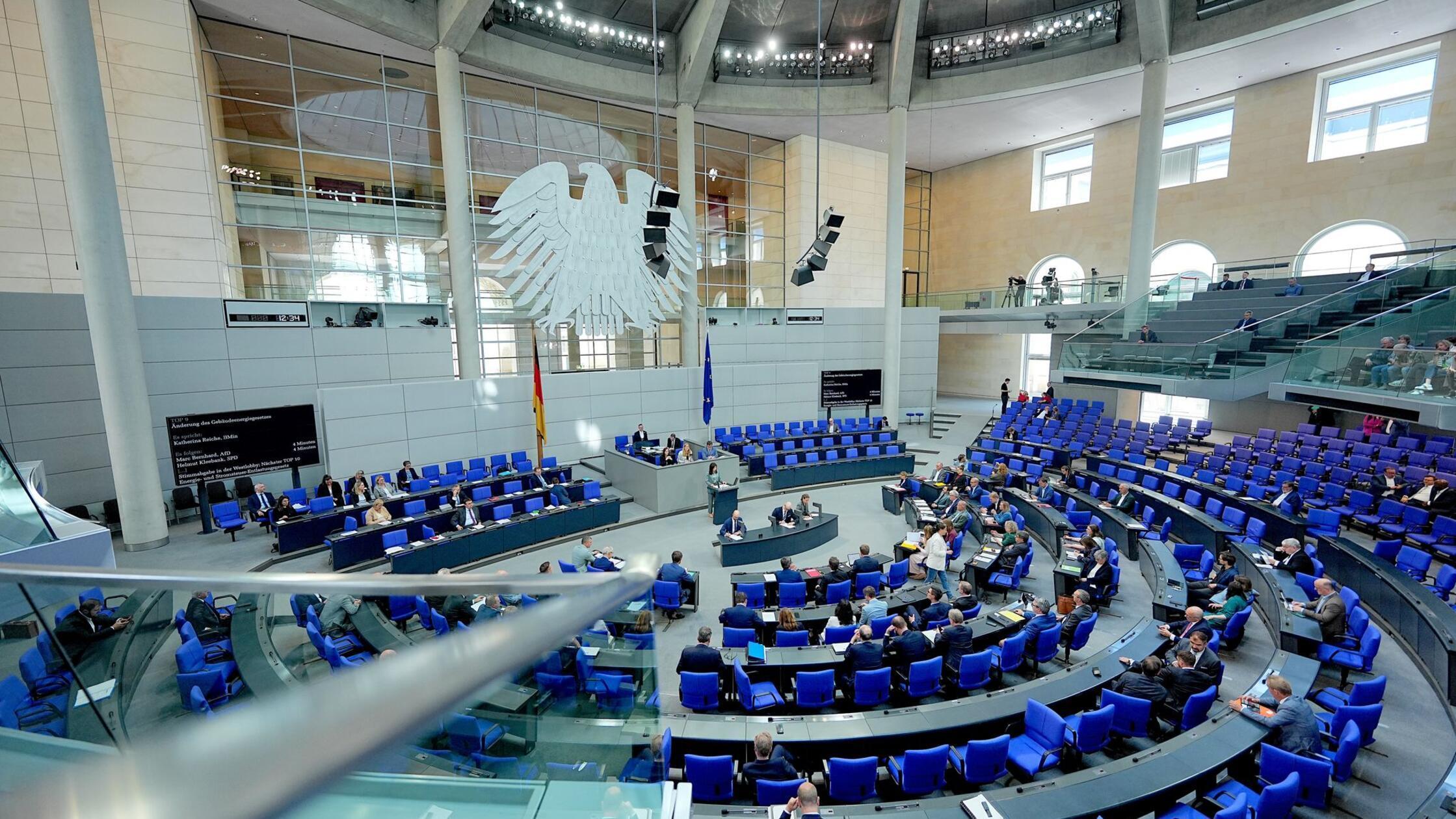 Bundestag spart bei Diäten - einige Länder erhöhen