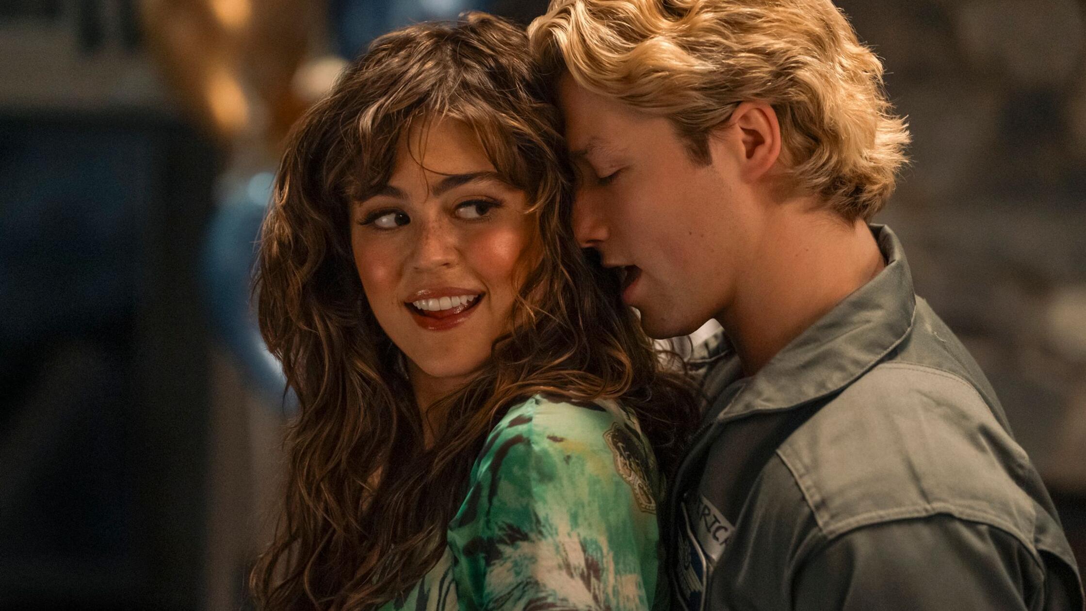 Hockey, Sex, Bangs und Bromance: Der Hype um „Off Campus“