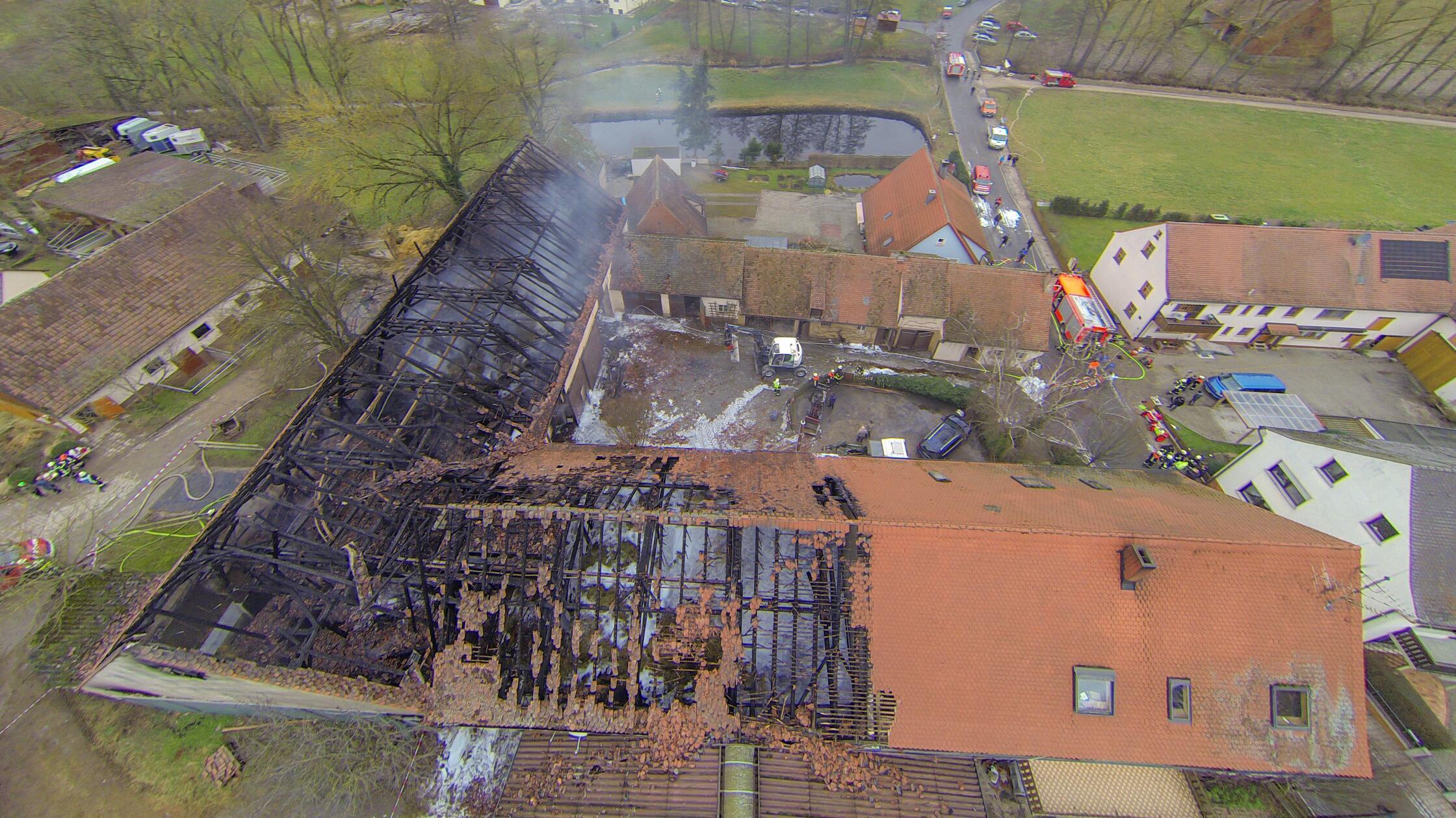 12 Jahre nach Brand: Cadolzburger Familie Stiegler dankt Helfern mit ...