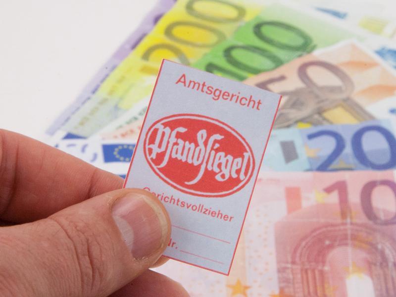 Pizza und 190.000 Euro: Gerichtsvollzieher über den Alltag