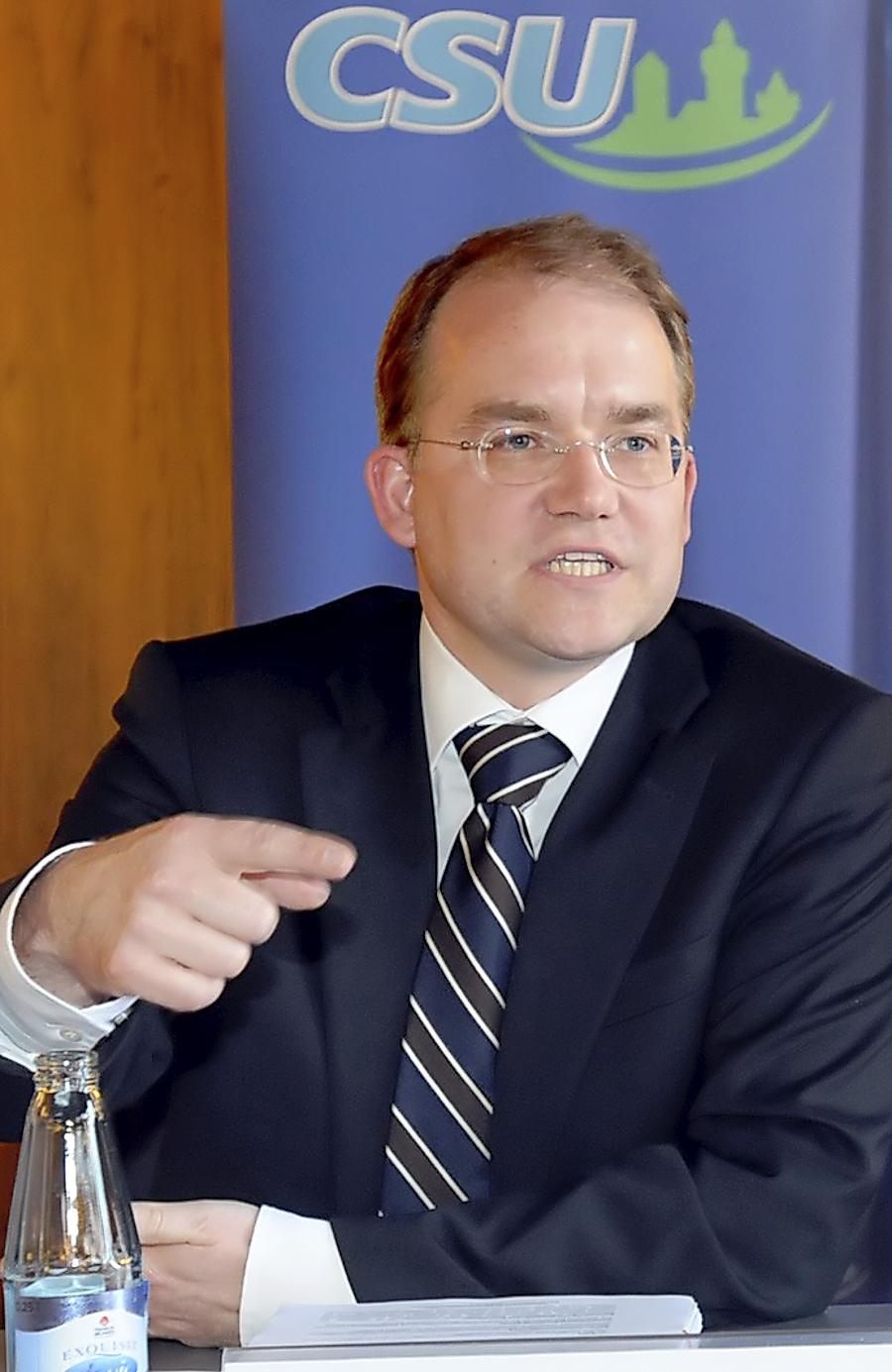 Sebastian Brehm will OB werden und fordert Maly heraus