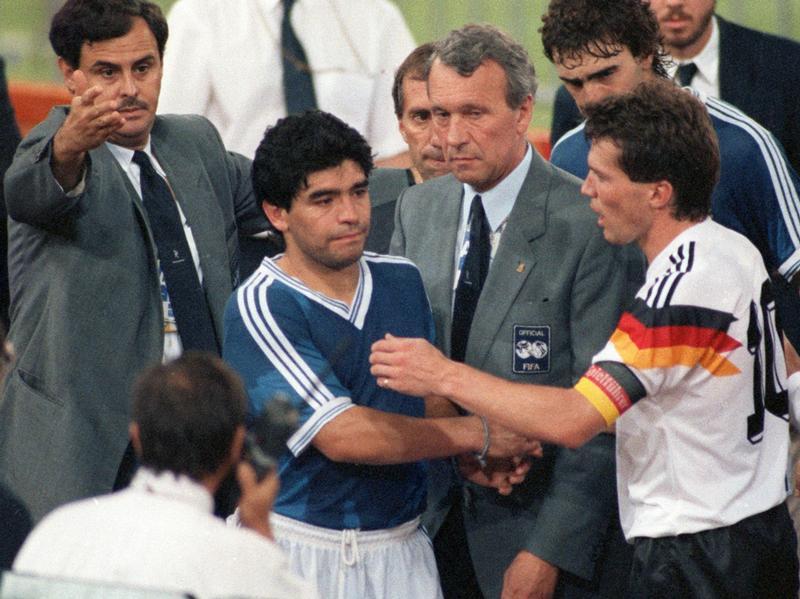 Die "Hand Gottes" ist tot: Die Karriere von Diego Maradona