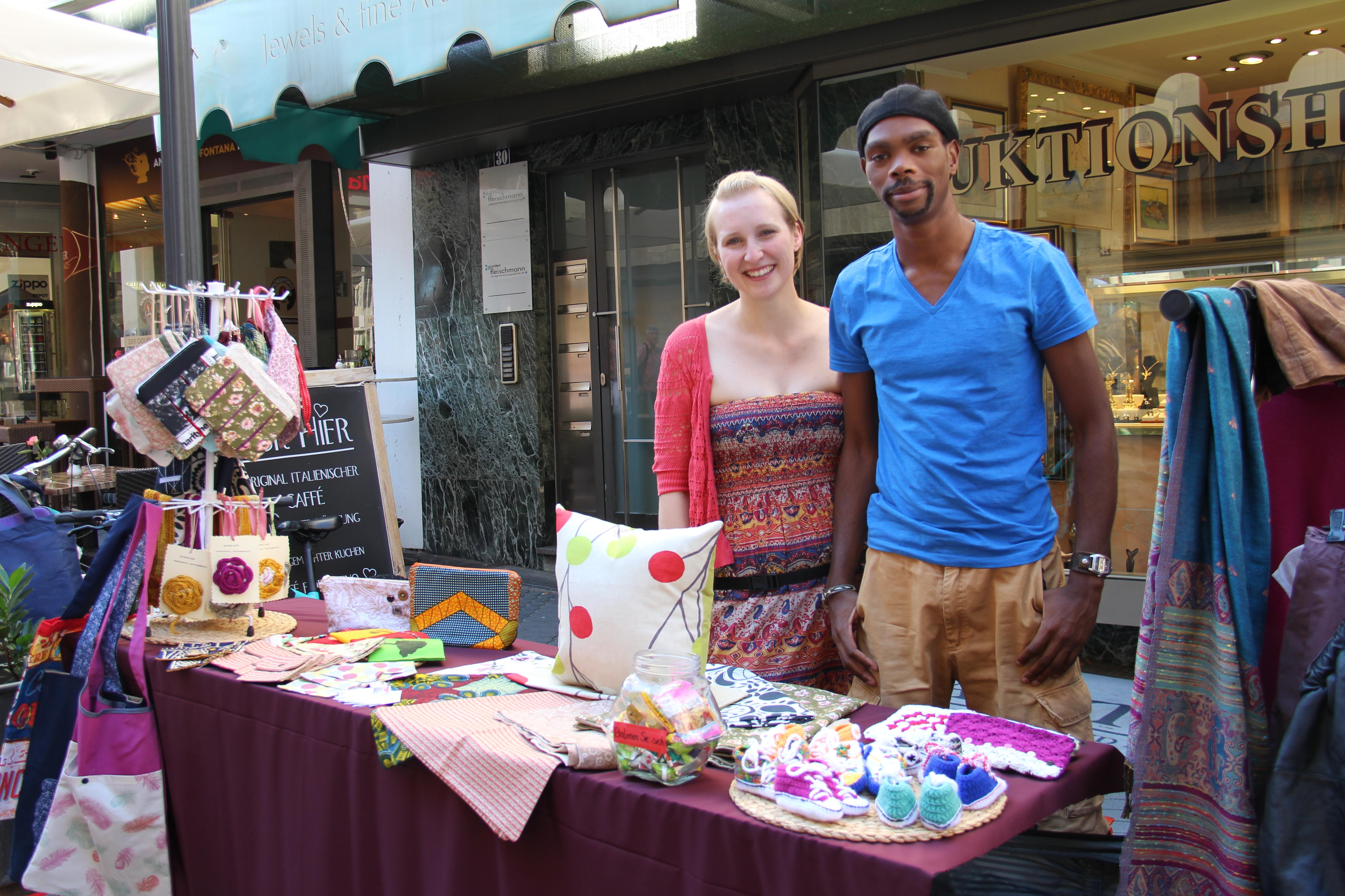Graffel und Antiquitäten auf dem Nürnberger Trempelmarkt