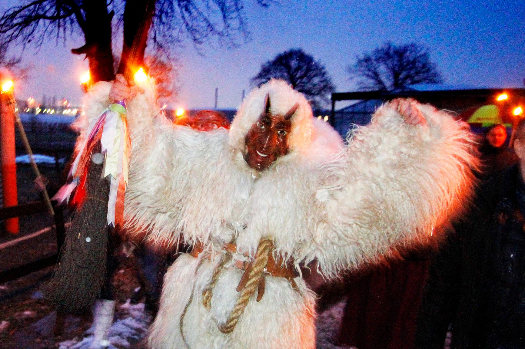 Wilde Percht und Räucherritual: Wanderung in der Rauhnacht