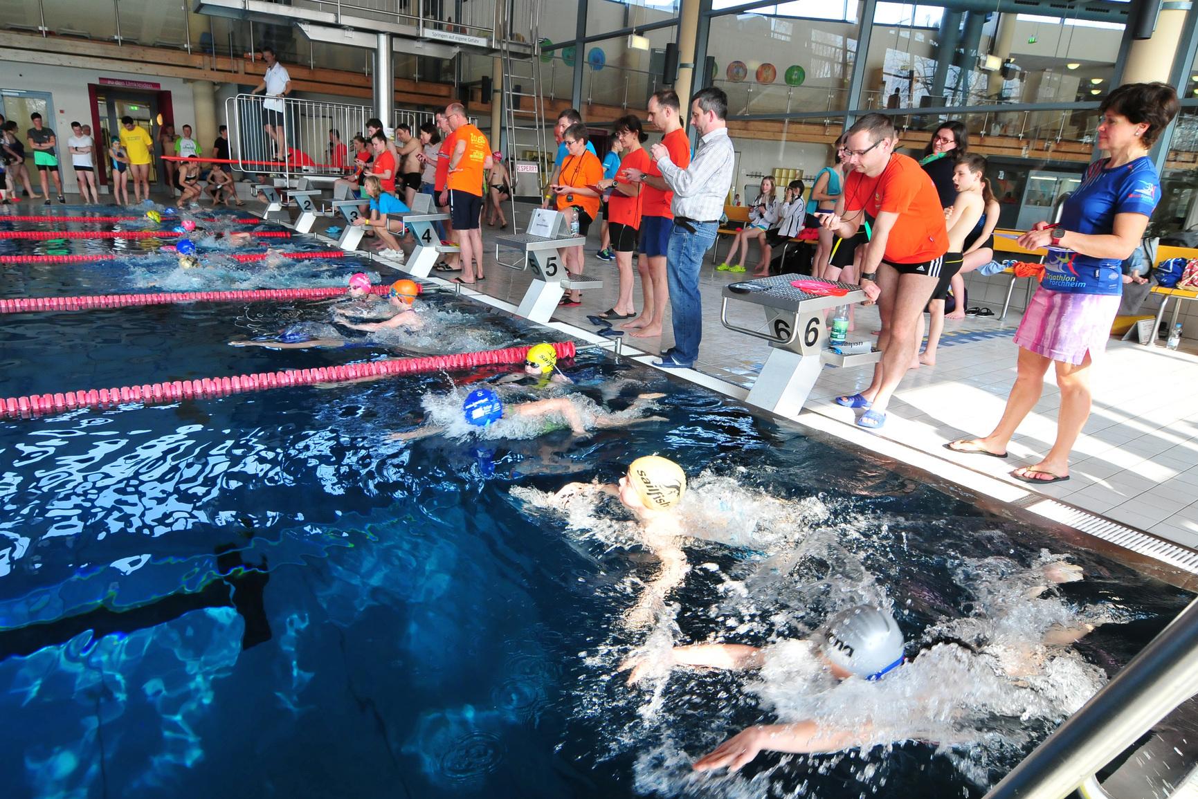 Starke Athleten gingen beim Swim and Run an den Start