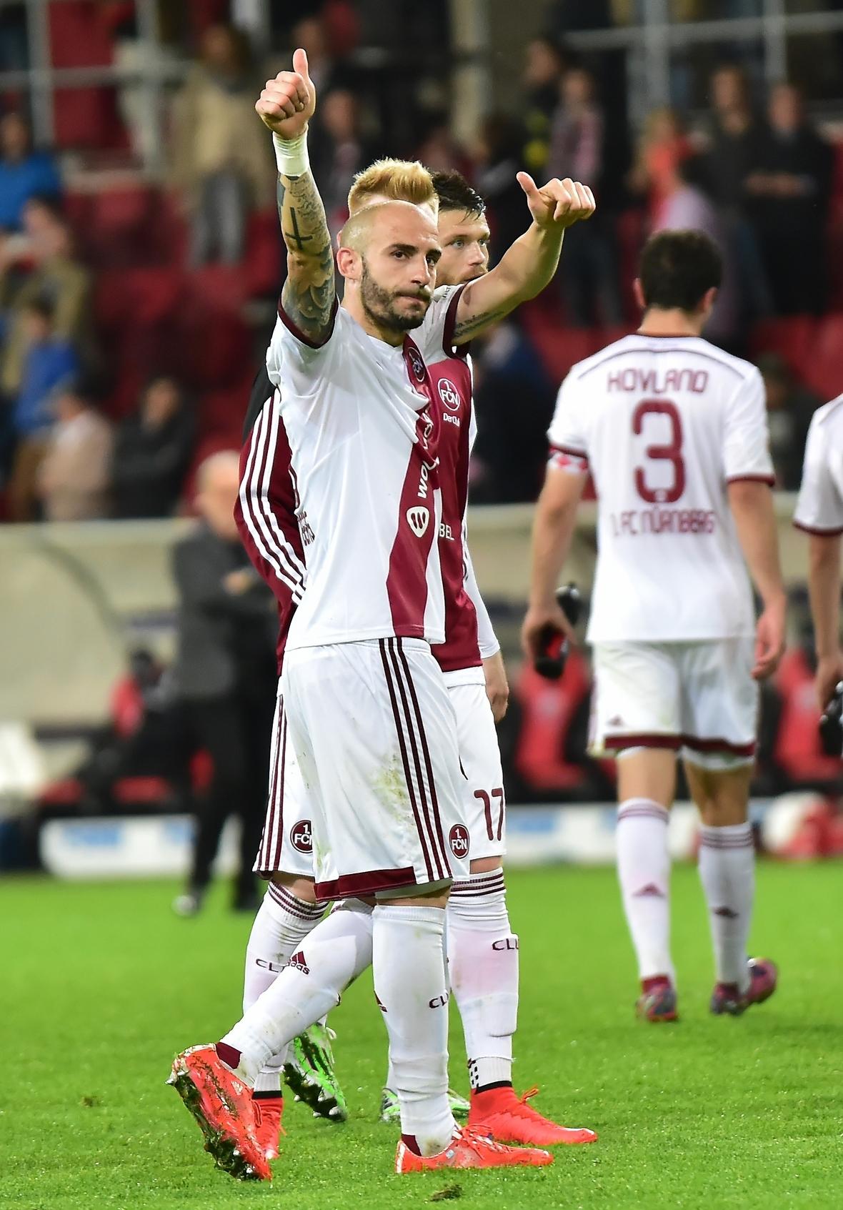 Javier Pinola wirbt beim Club in eigener Sache