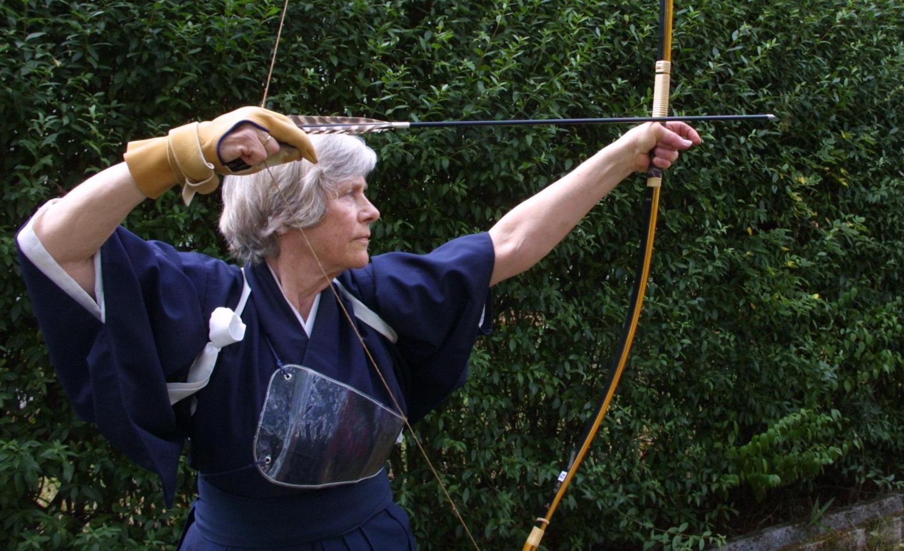 Mit 20 Jahren Praxis ist man im Kyudo noch Anfänger