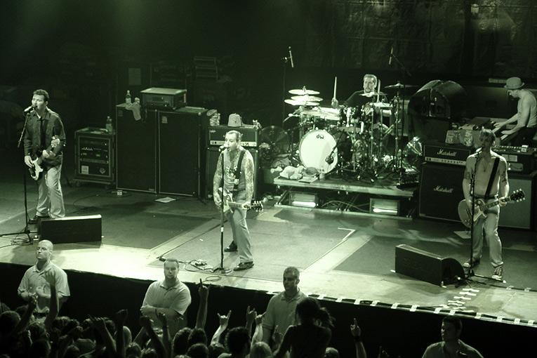 Social Distortion: Leicht angegraut aber immer noch Kult