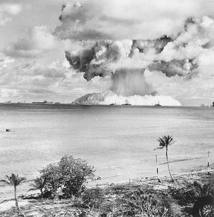 Atompilz über dem Atoll