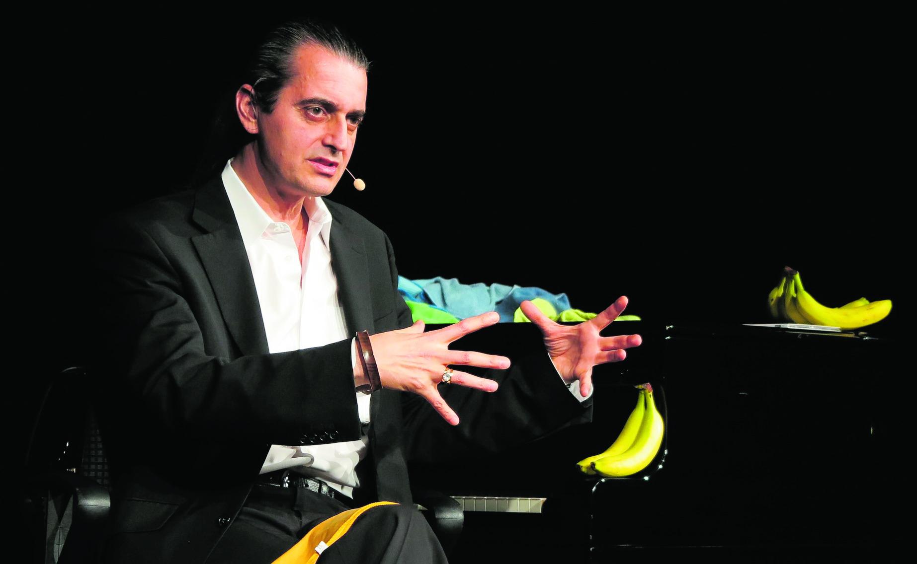 Hagen Rether in der Gunzenhäuser Stadthalle