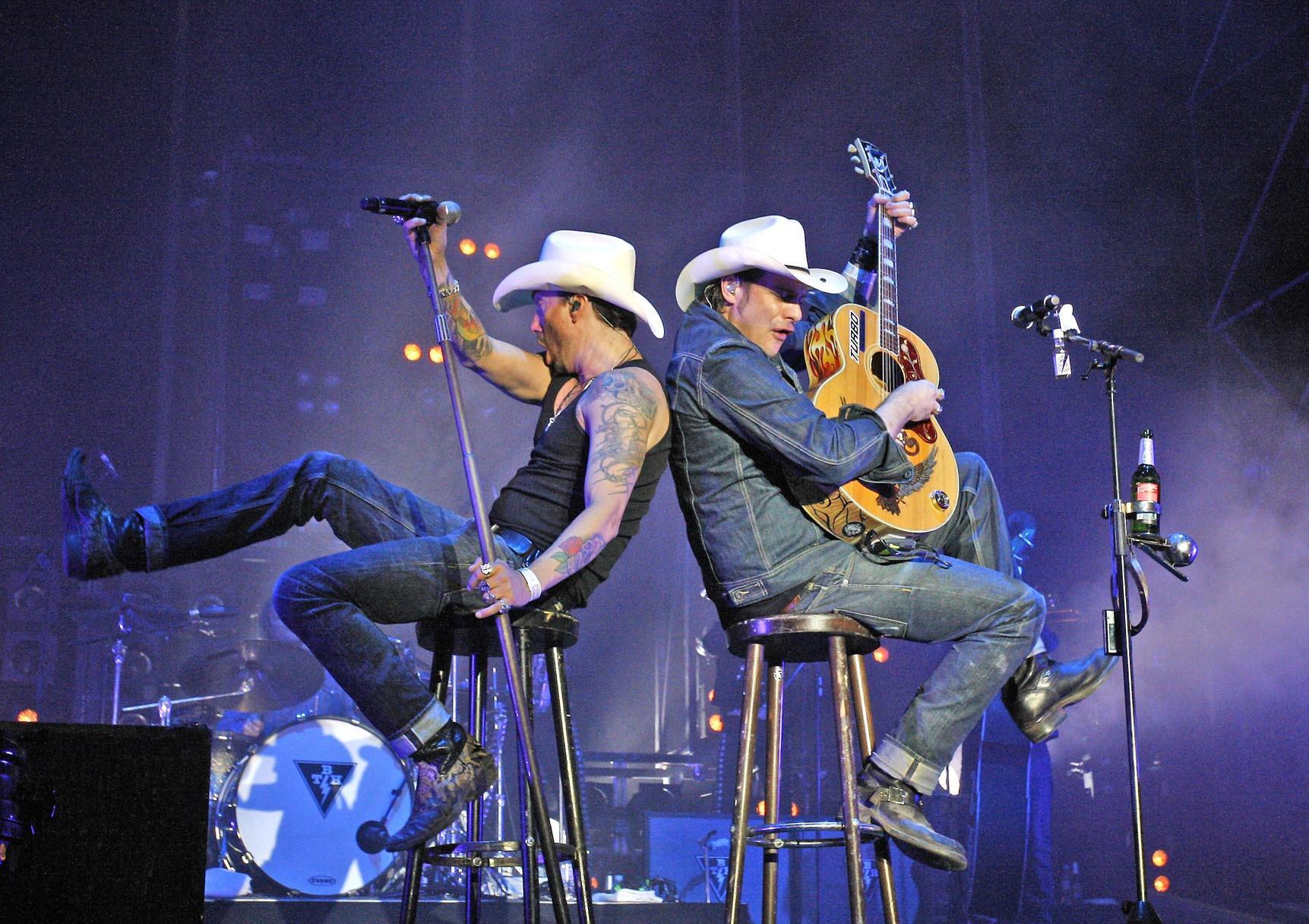 "The BossHoss" starten ihre Tour in der Arena in Nürnberg