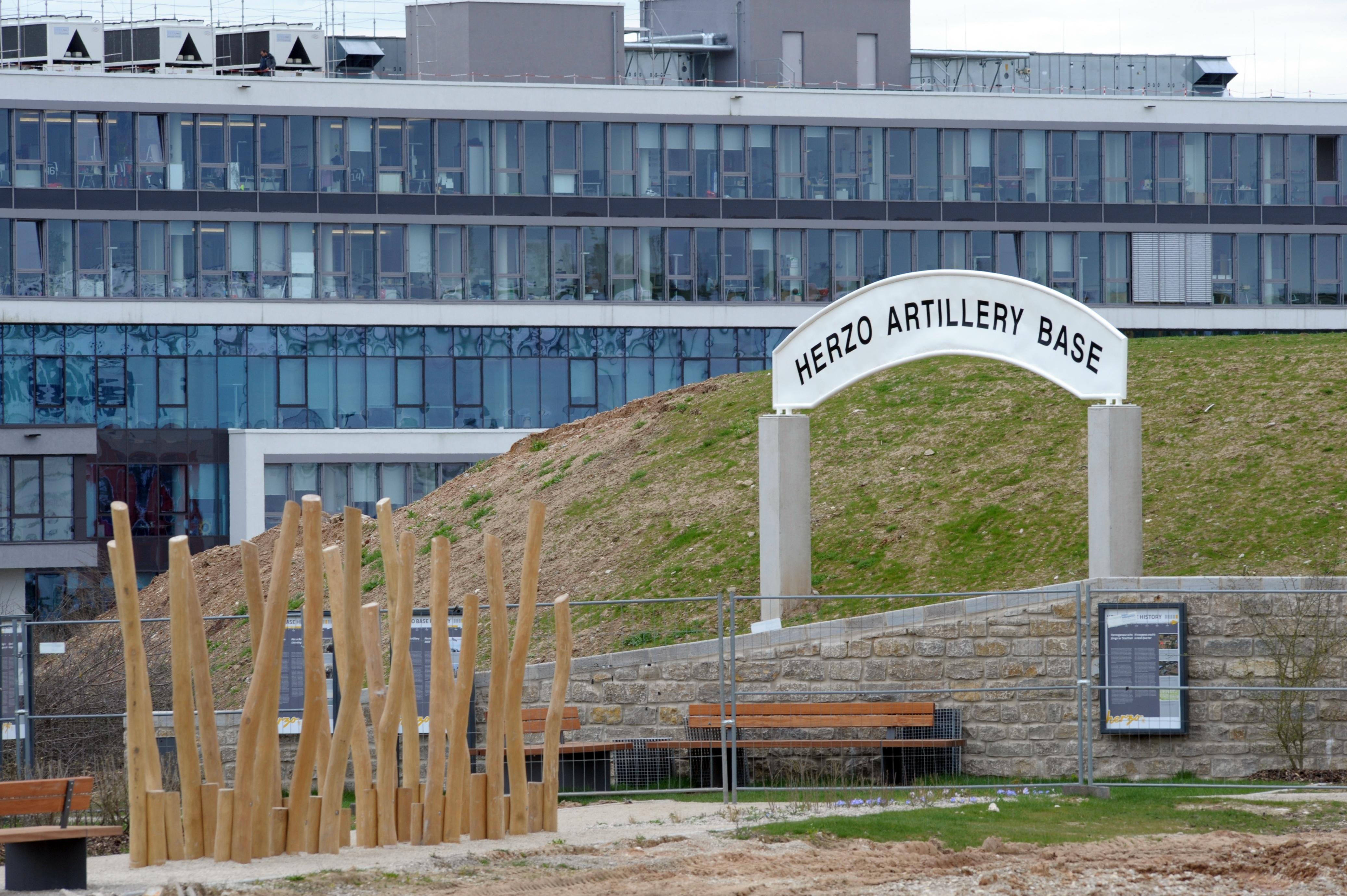 Herzo Base - Die "World of Living" nimmt Form an | Nordbayern