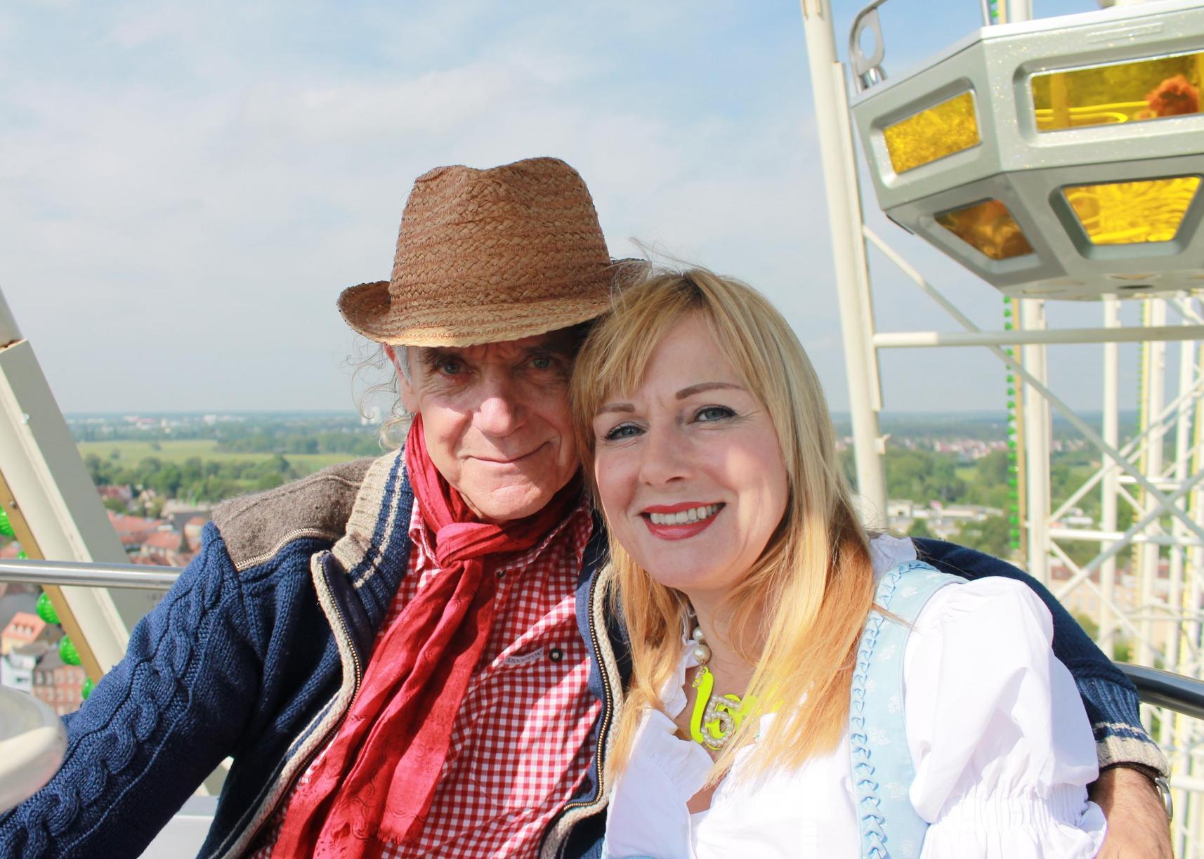 Mit Klaus Karl-Kraus und seiner Frau im Erlangen Riesenrad