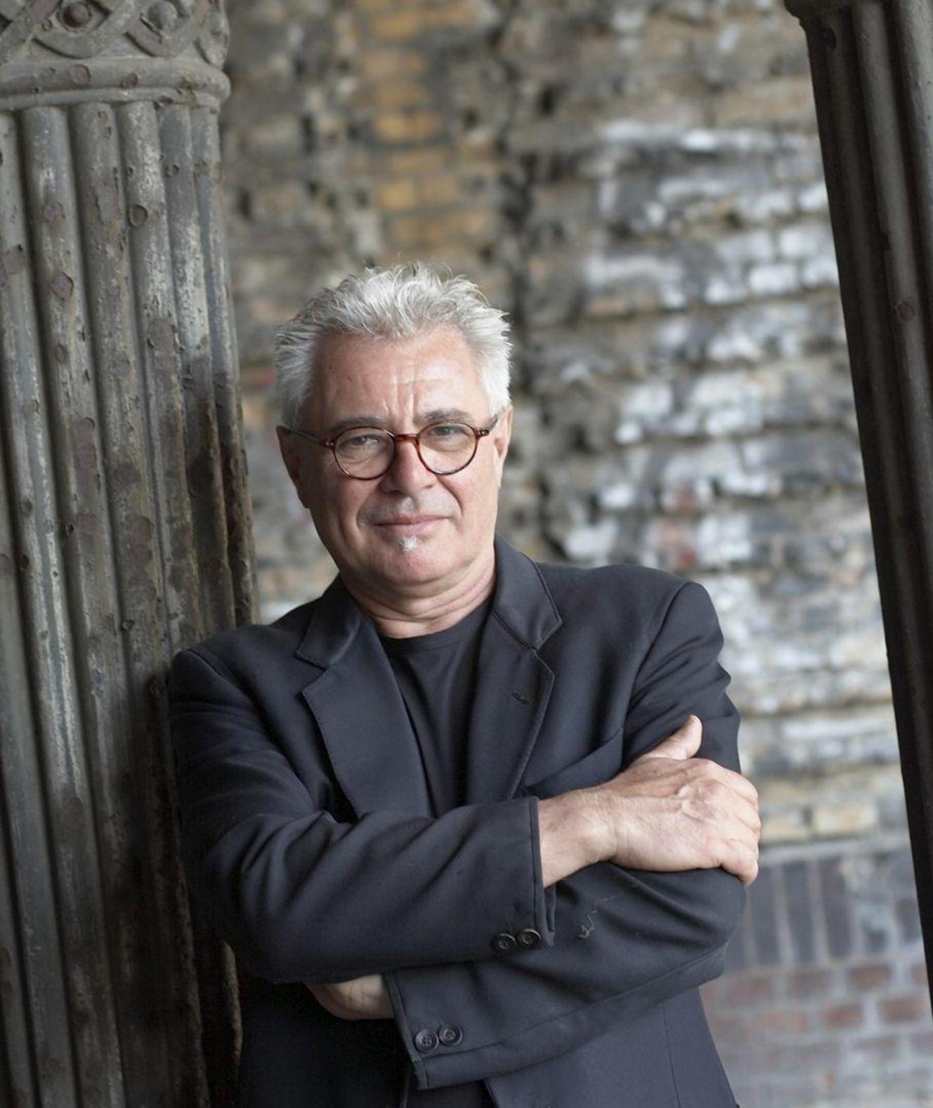 Lyriker Gerhard Falkner stellt ersten Roman vor