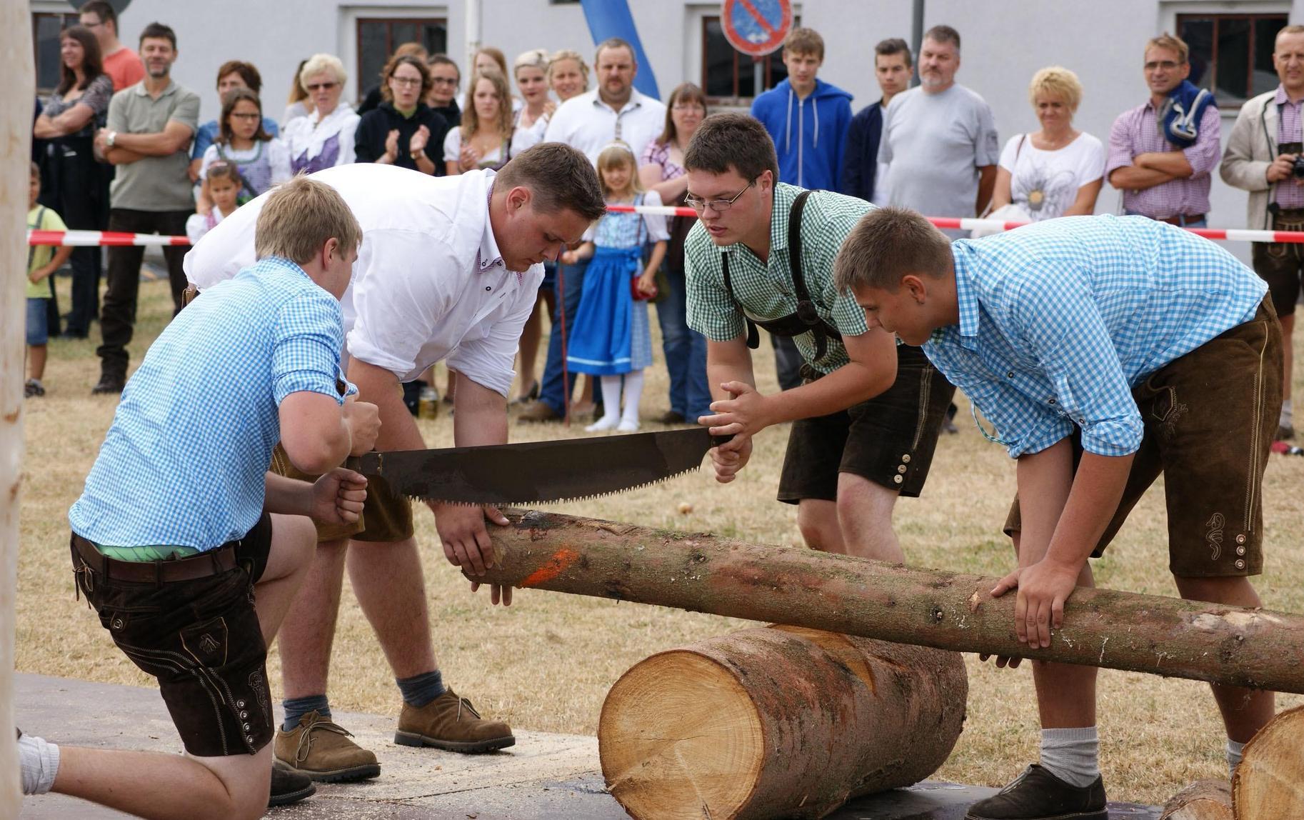 Auerbach: Olympiade der Gmoi-Kirwa sorgt für Gaudi