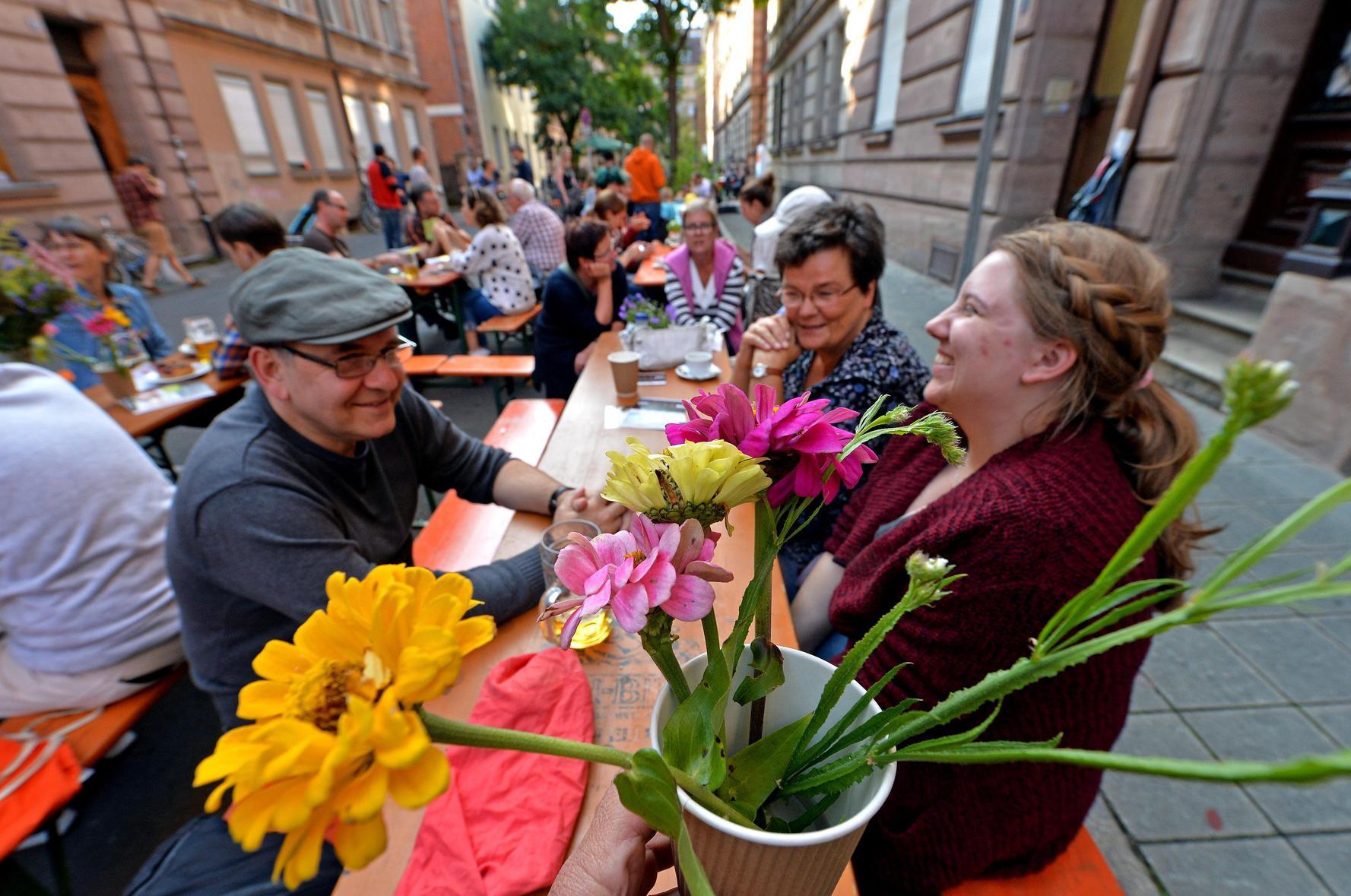 Fast schon Tradition: Gostenhofer feiern Straßenfest | Nordbayern