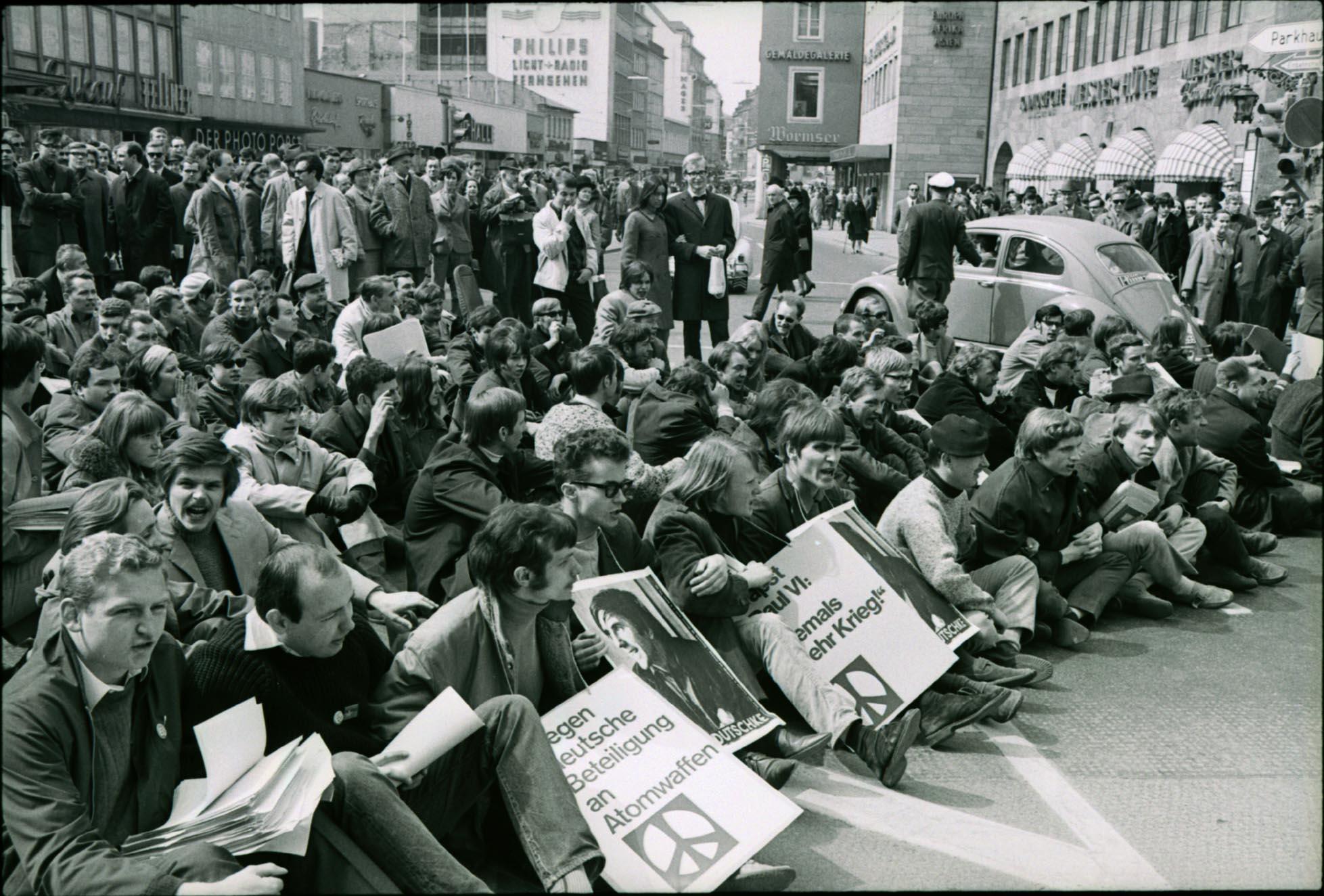 Proteste und Provokationen: Die 68er-Bewegung in Nürnberg - Nürnberg ...