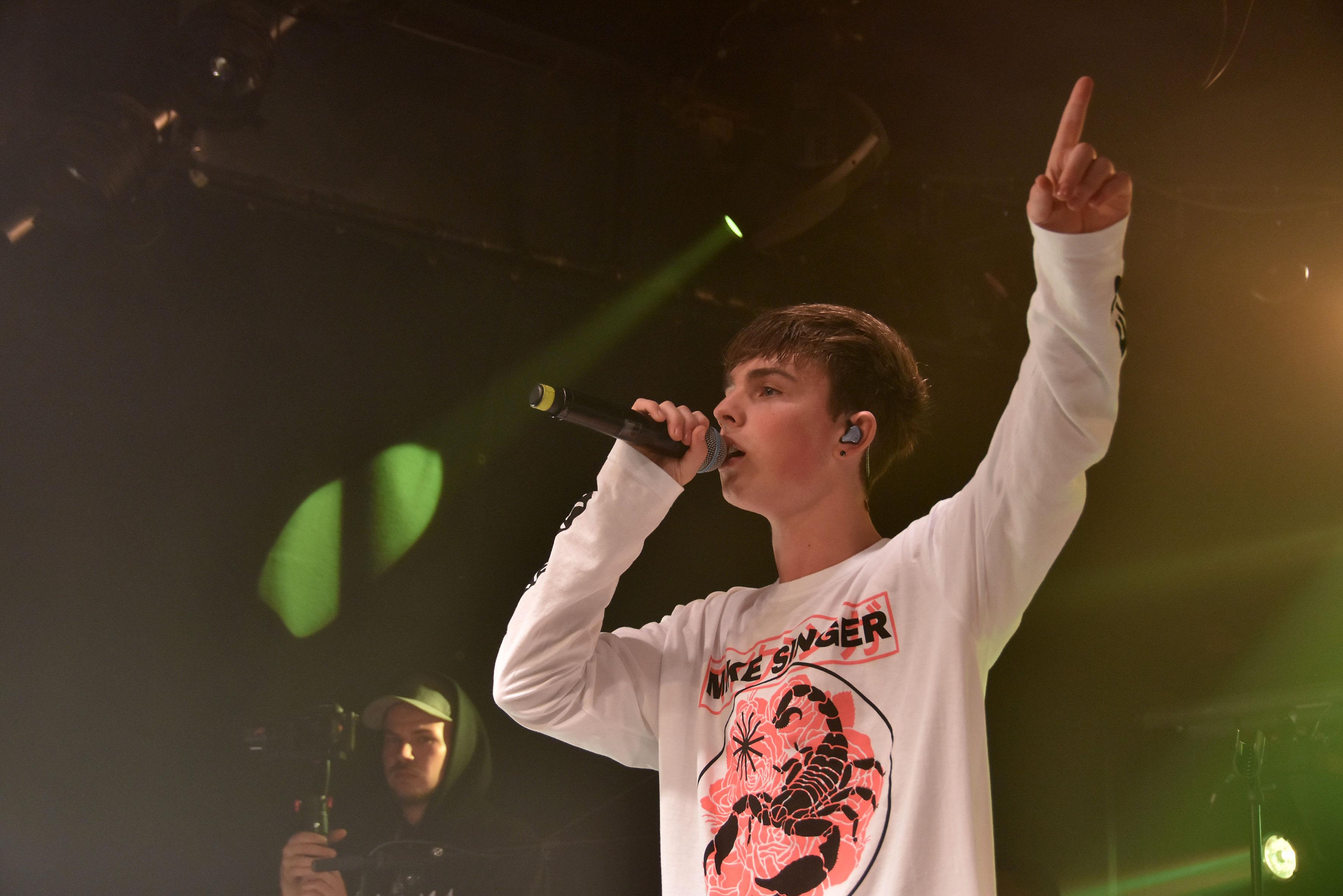 Kinderzeitung "nanu!?": Mike Singer hautnah