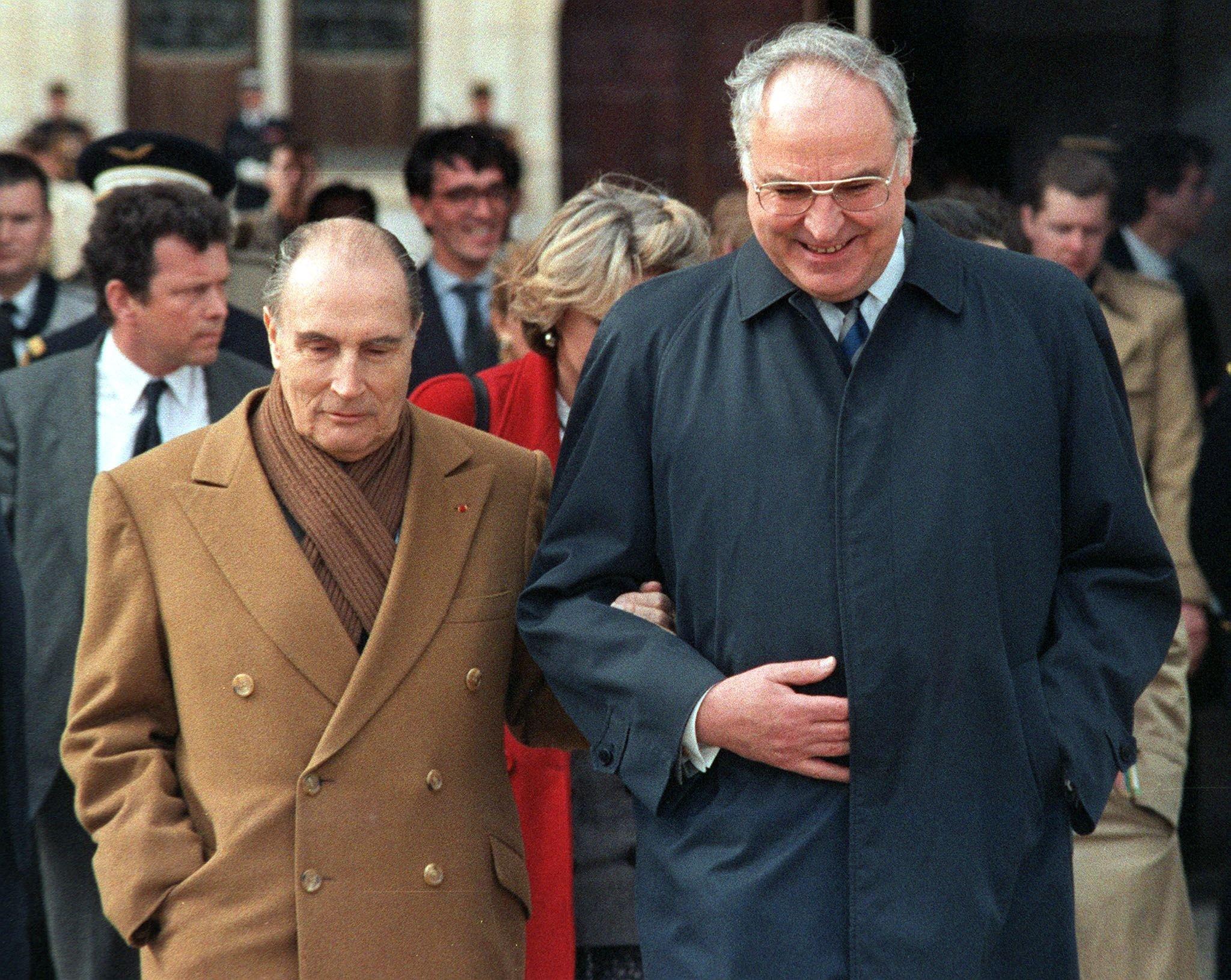 Einheit, blühende Landschaften und Franken: Helmut Kohls Leben ...