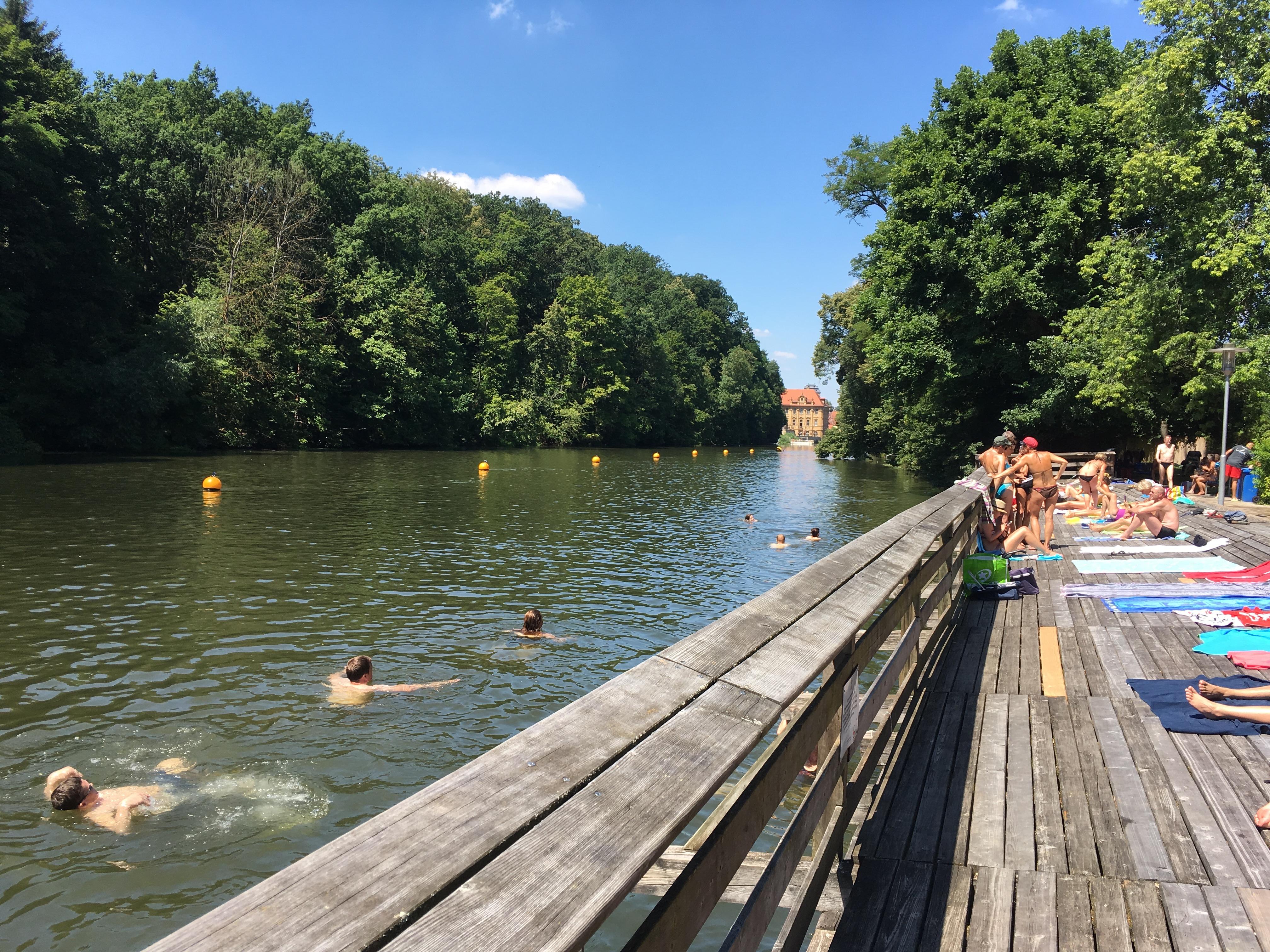 Stadt warnt vor Baden in Bamberger Regnitz