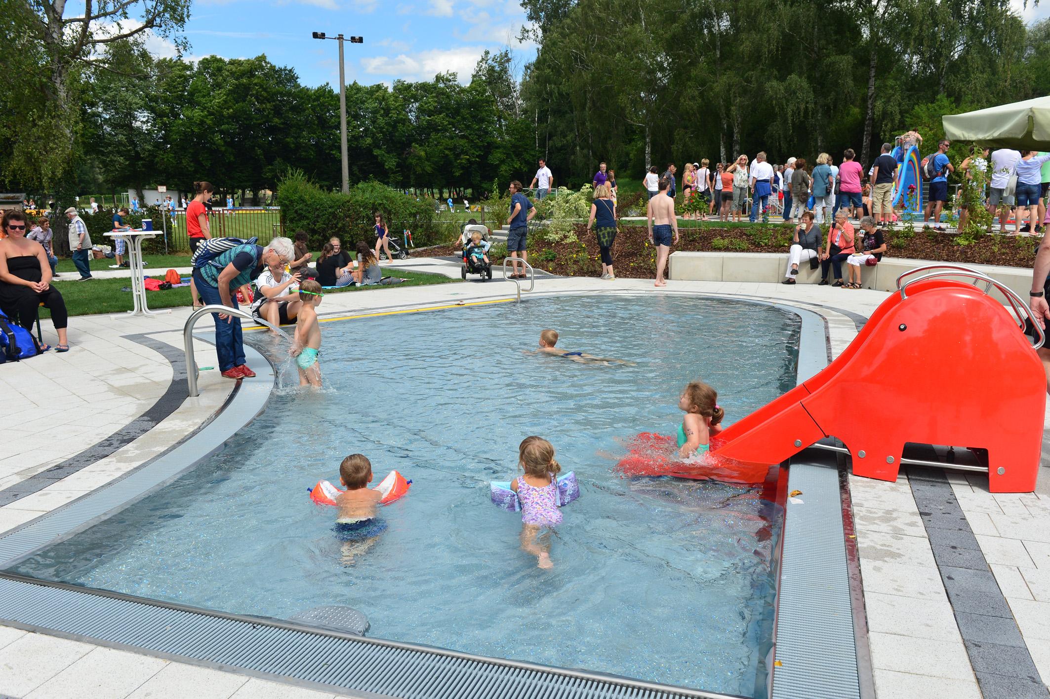 Ab ins Nass: So sieht das Freibad Neunkirchen aus
