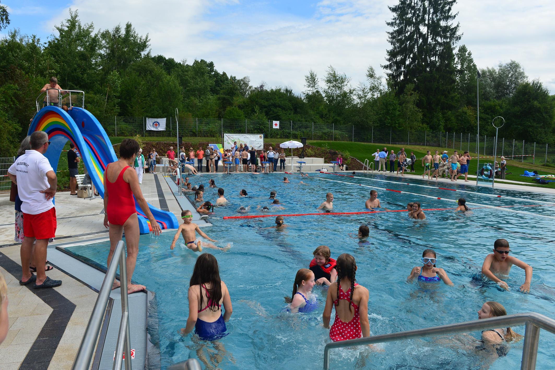Ab ins Nass: So sieht das Freibad Neunkirchen aus