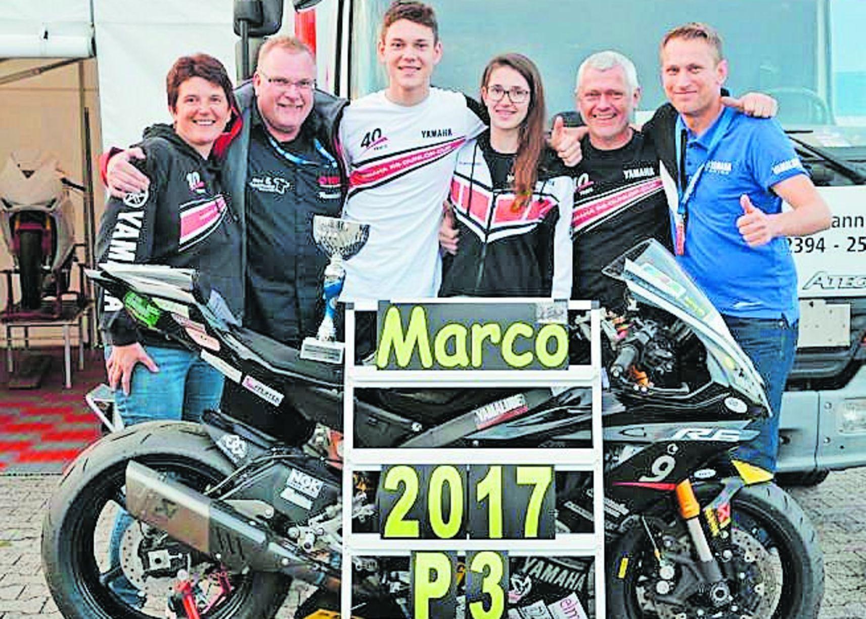 Marco Fetz und Team jubeln über Platz drei