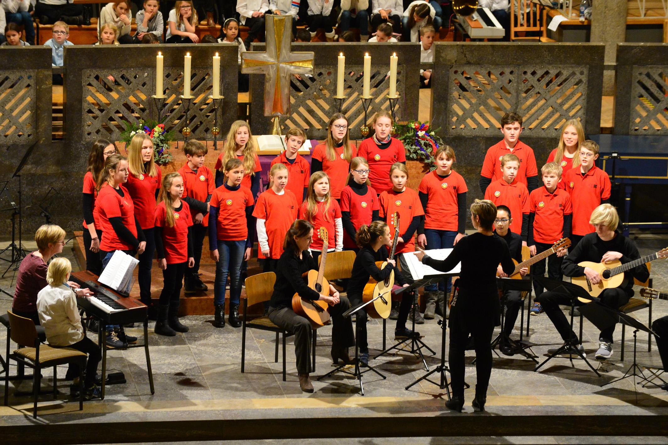 Über 100 Kinderstimmen: Adventskonzert der Sing- und Musikschule Erlangen