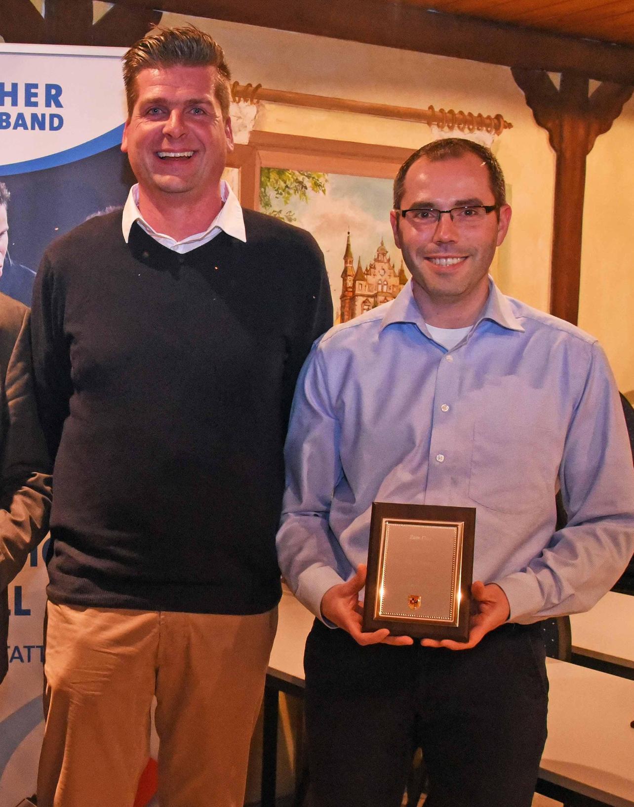 Frank Seitz beobachtet genau, wie der Schiri pfeift