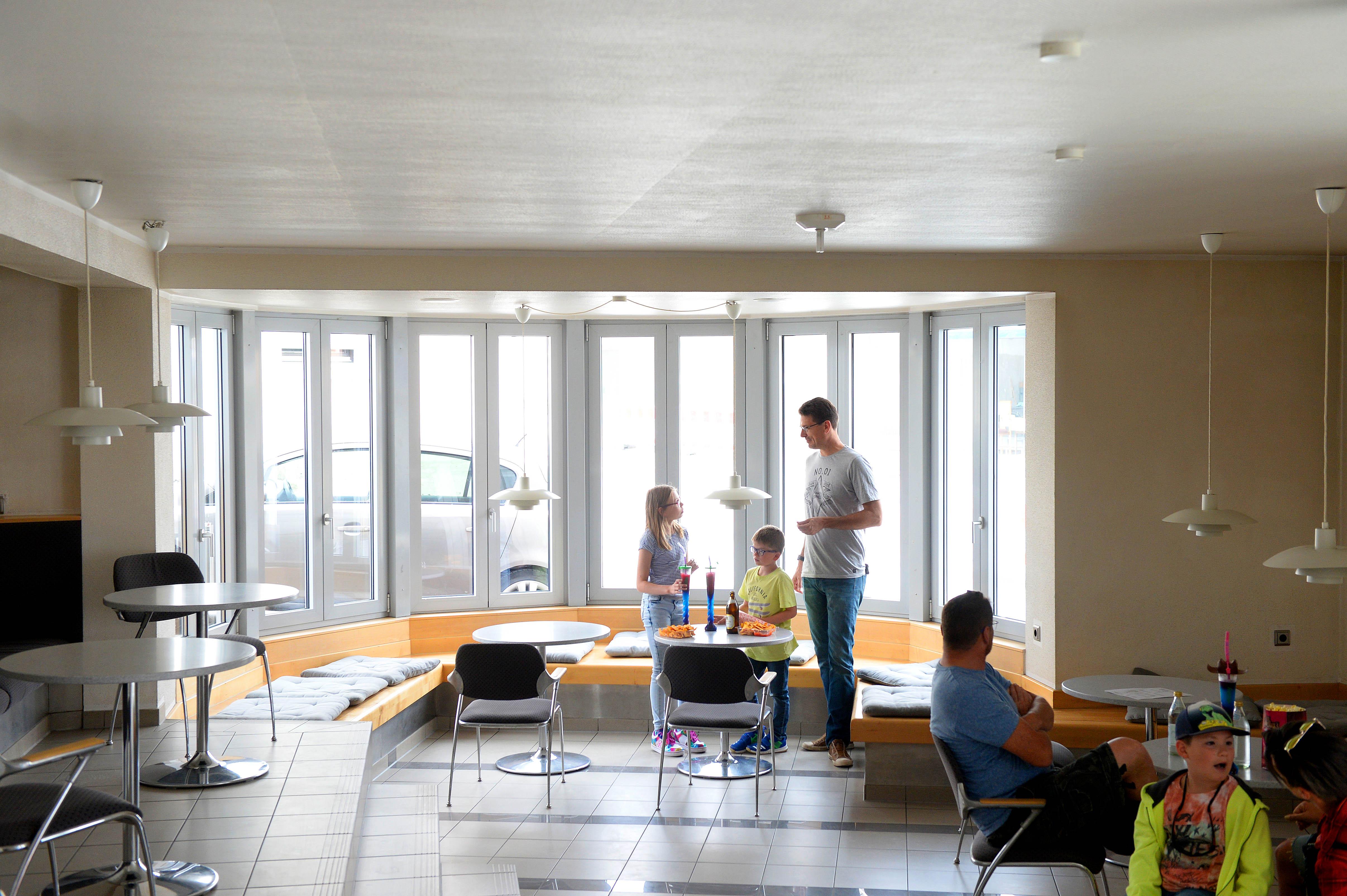 Seit 1924 gibt es hier bewegte Bilder: Das Kino Forchheim im Wandel der ...