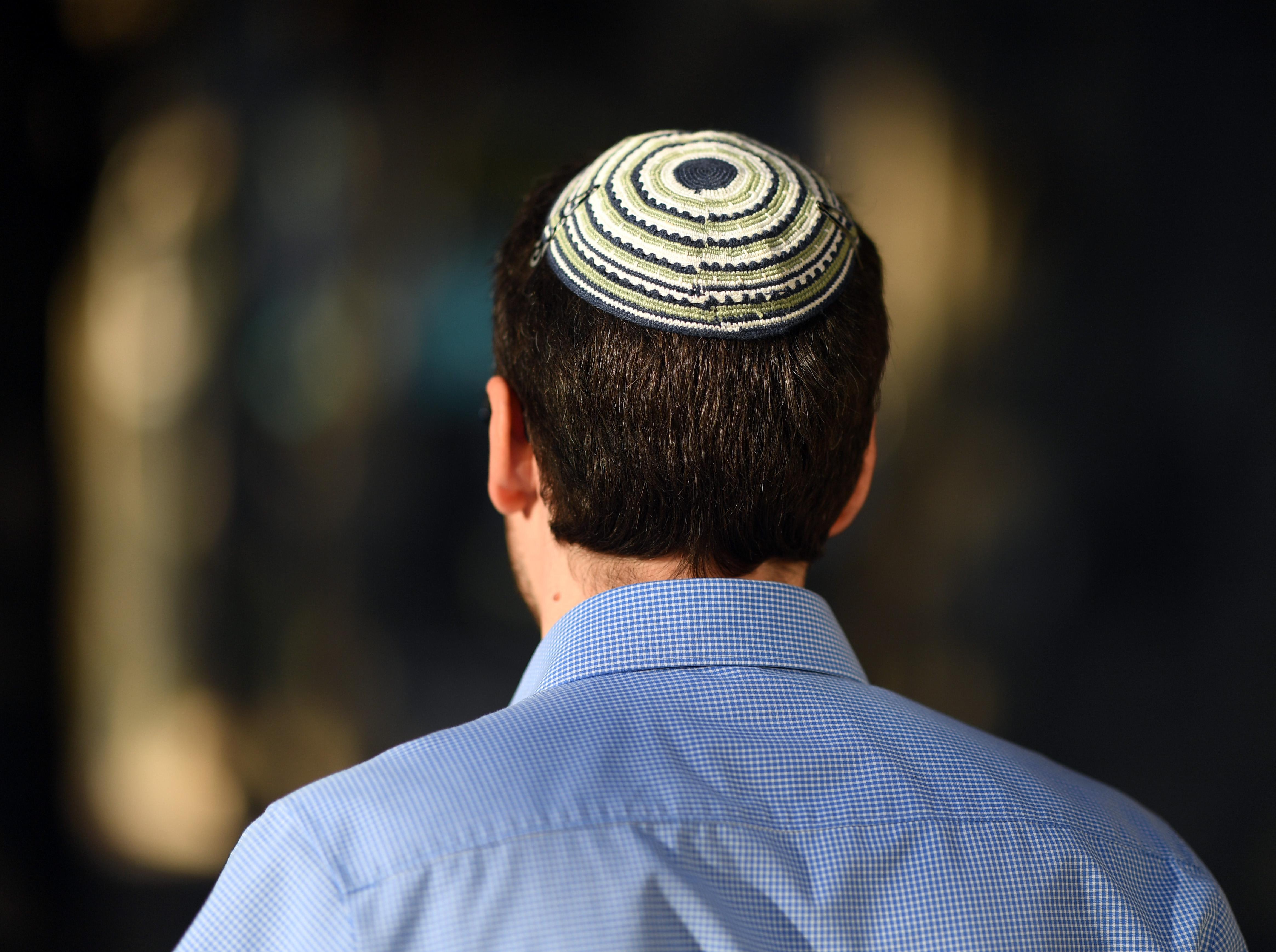 Trotz Warnung: Herrmann ermutigt Juden zur Kippa