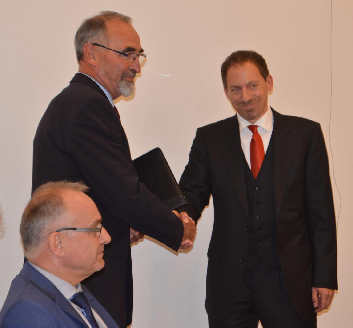 Ultsch nun offiziell Wassertrüdinger Bürgermeister