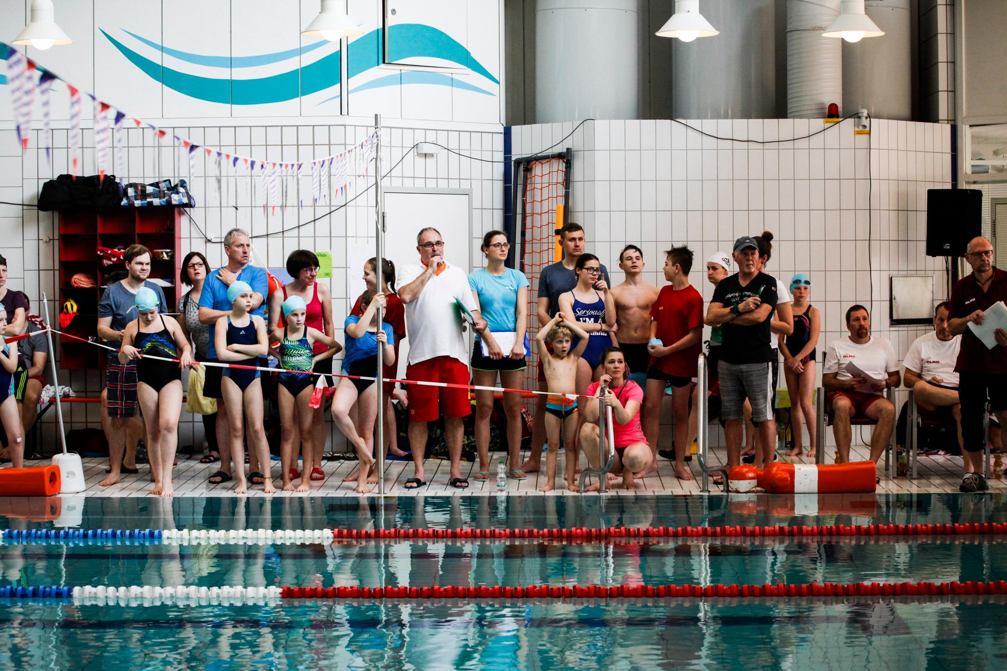 Schwimmen, Tauchen, Leben retten: DLRG-Meisterschaft in Herzogenaurach
