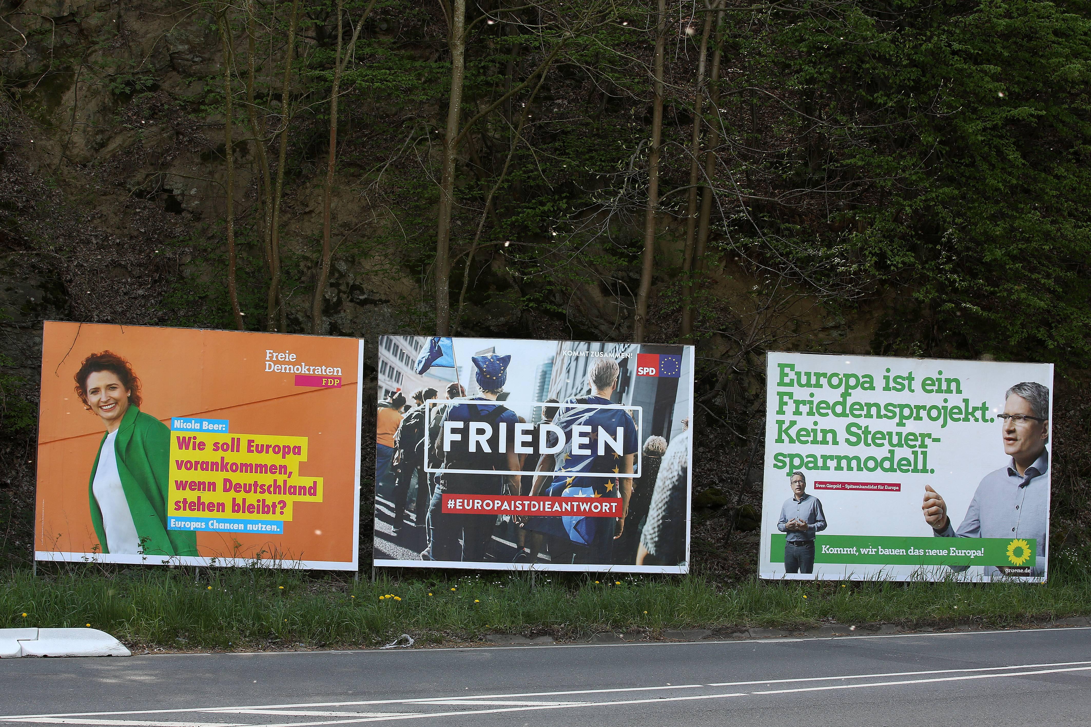 Zirndorf lässt NPD-Plakate abhängen