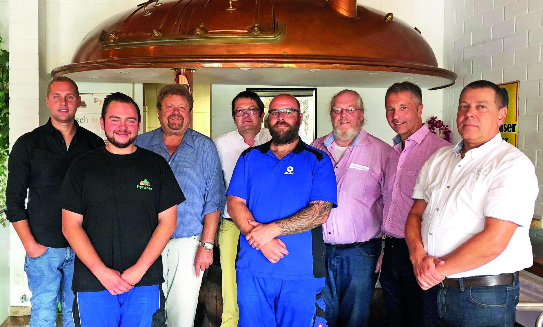 Pyraser Landbrauerei: Zwei Azubis bestehen praktische Abschlussprüfung