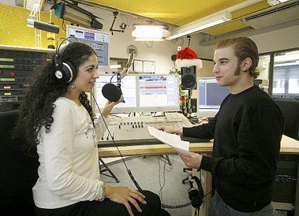 Zum ersten Mal als Radiomoderator auf Sendung