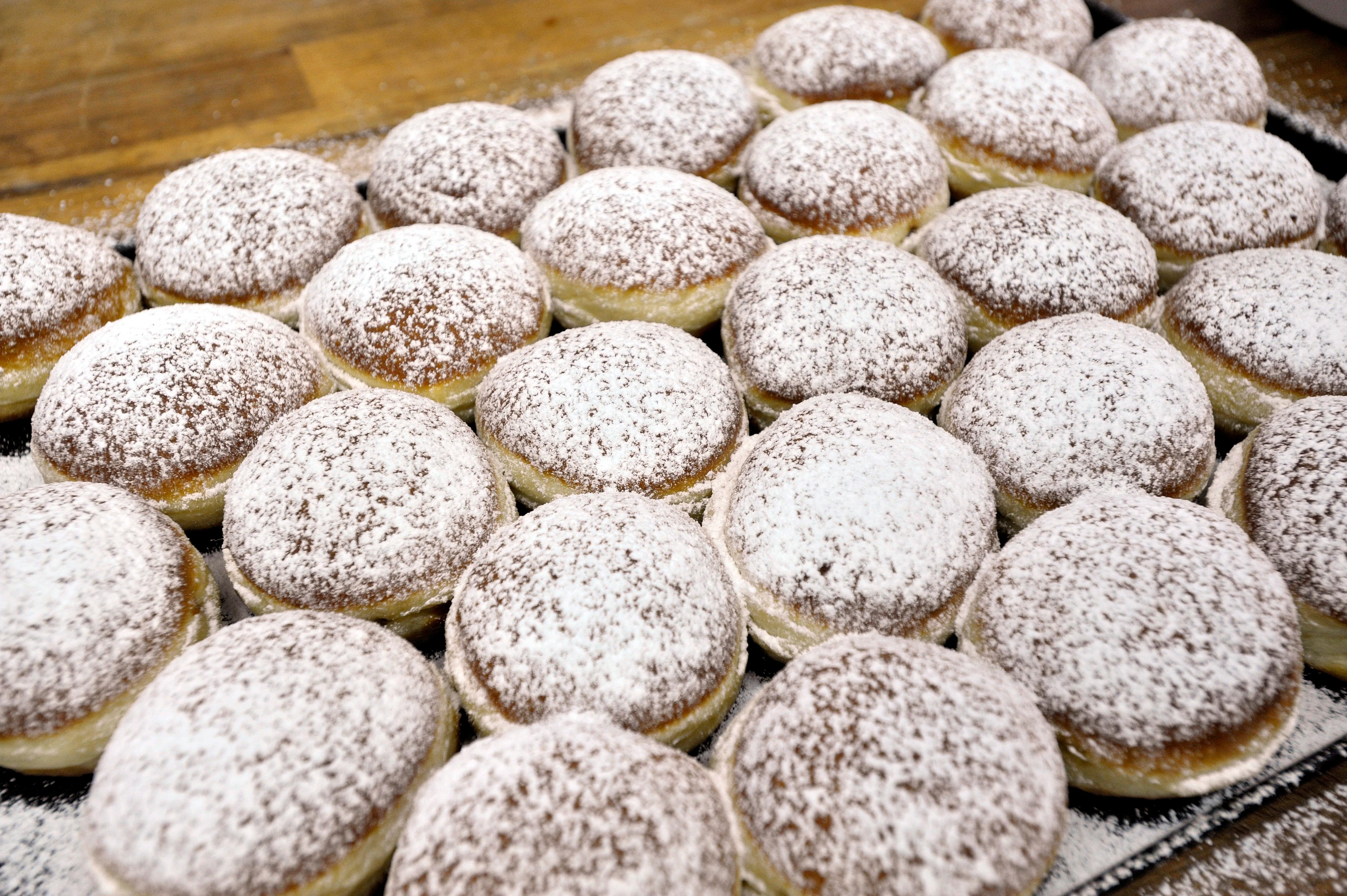 "Z"-Krapfen in Regensburger Bäckerei sorgen für Aufregung